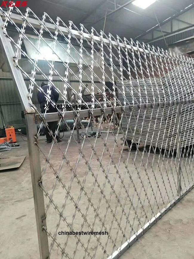 High security welded razor wire mesh with blade type BTO-22 for fence ...