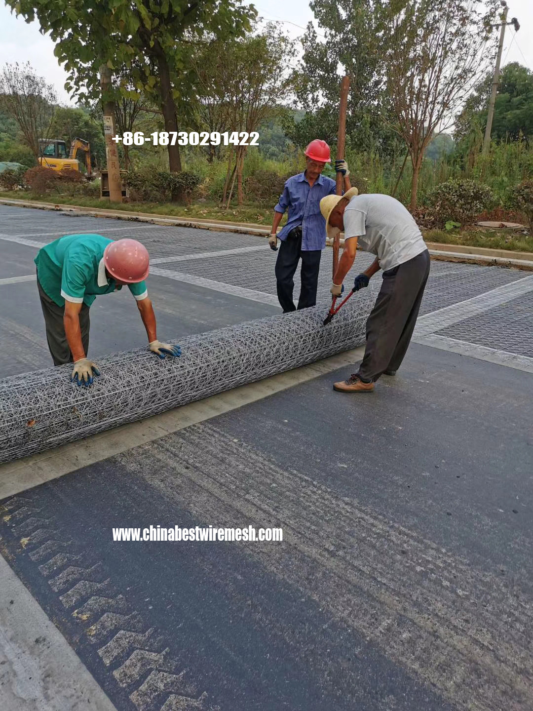 Galvanized reinforced hexagonal mesh asphalt pavement subgrade